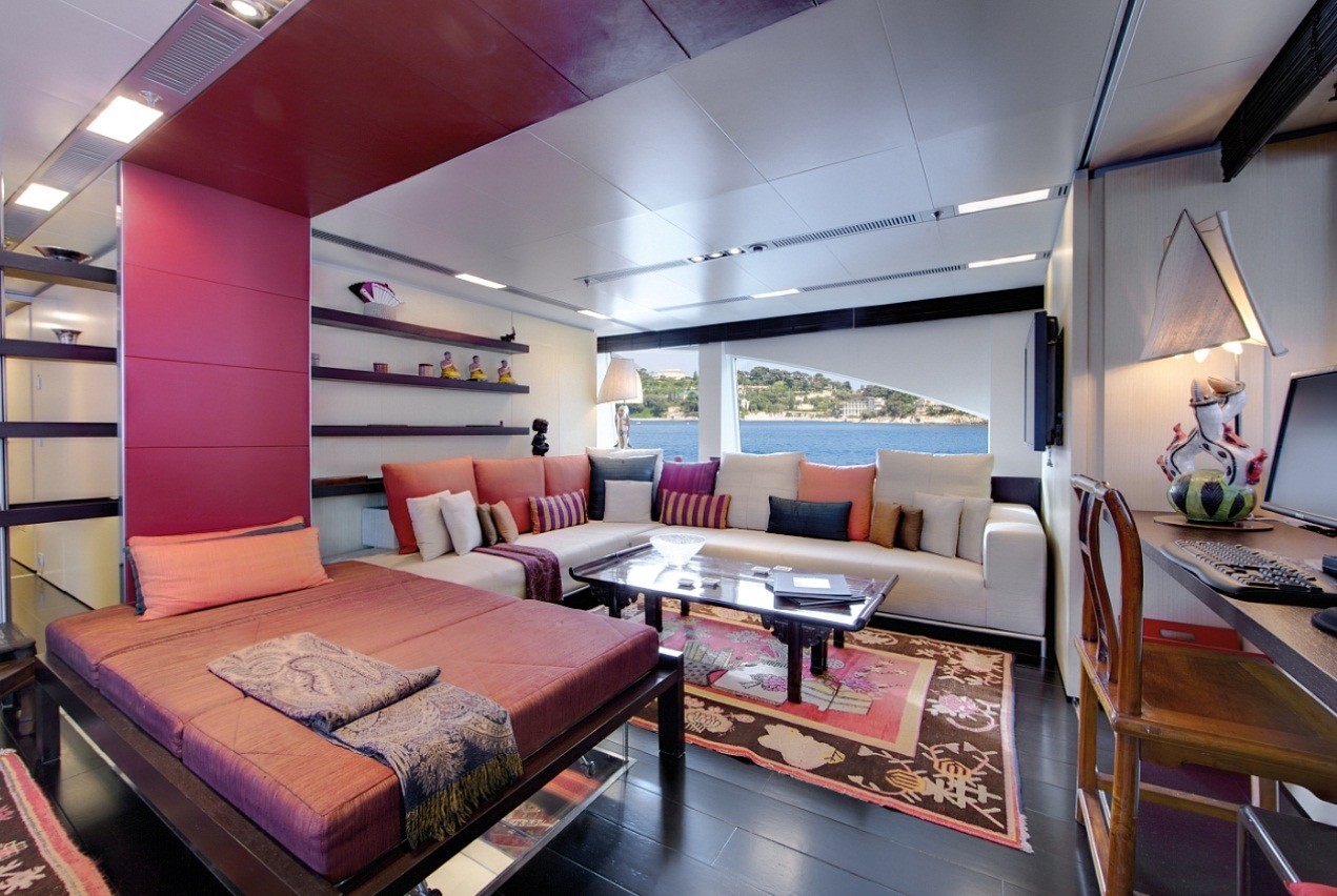 Yacht FALCON, Benetti | CHARTERWORLD Luxury Superyacht Charters
